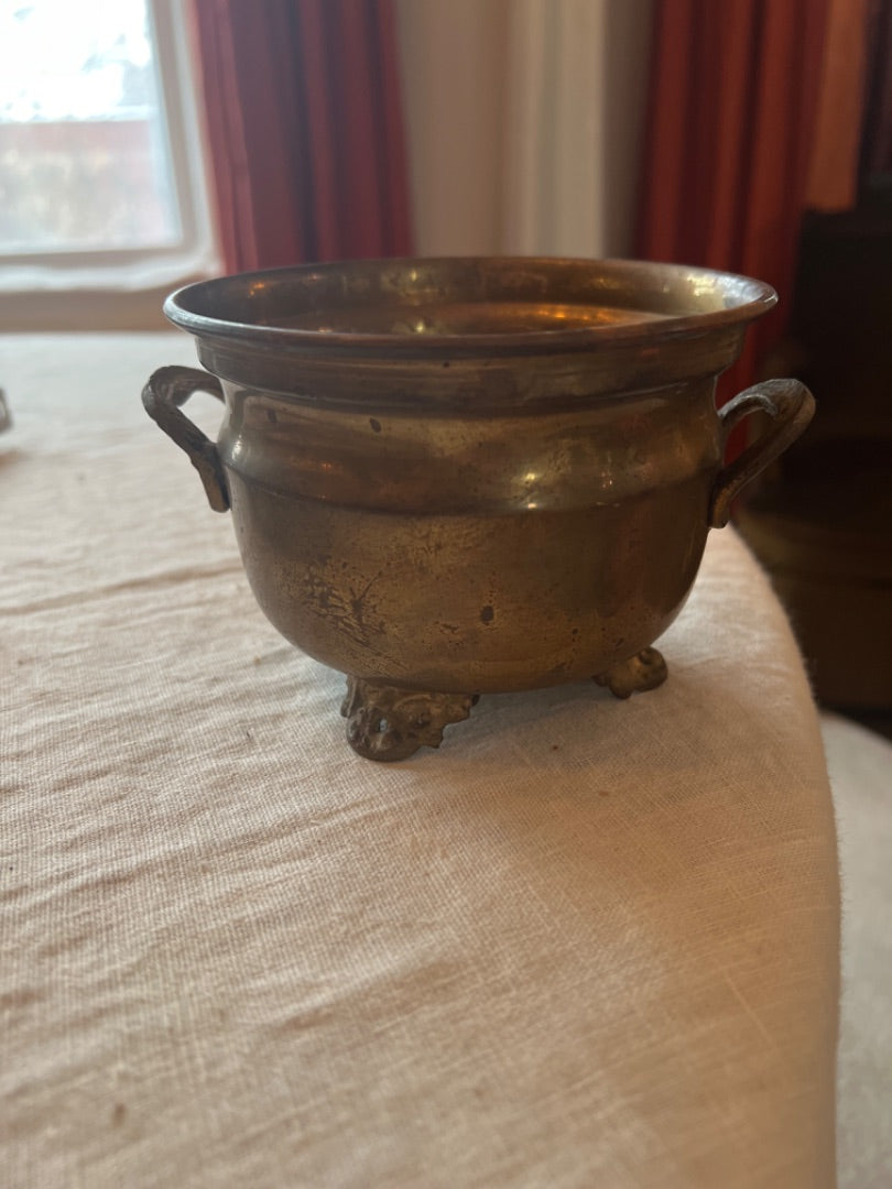 Vintage Brass Footed Cache Flower Pot – Jackson Square